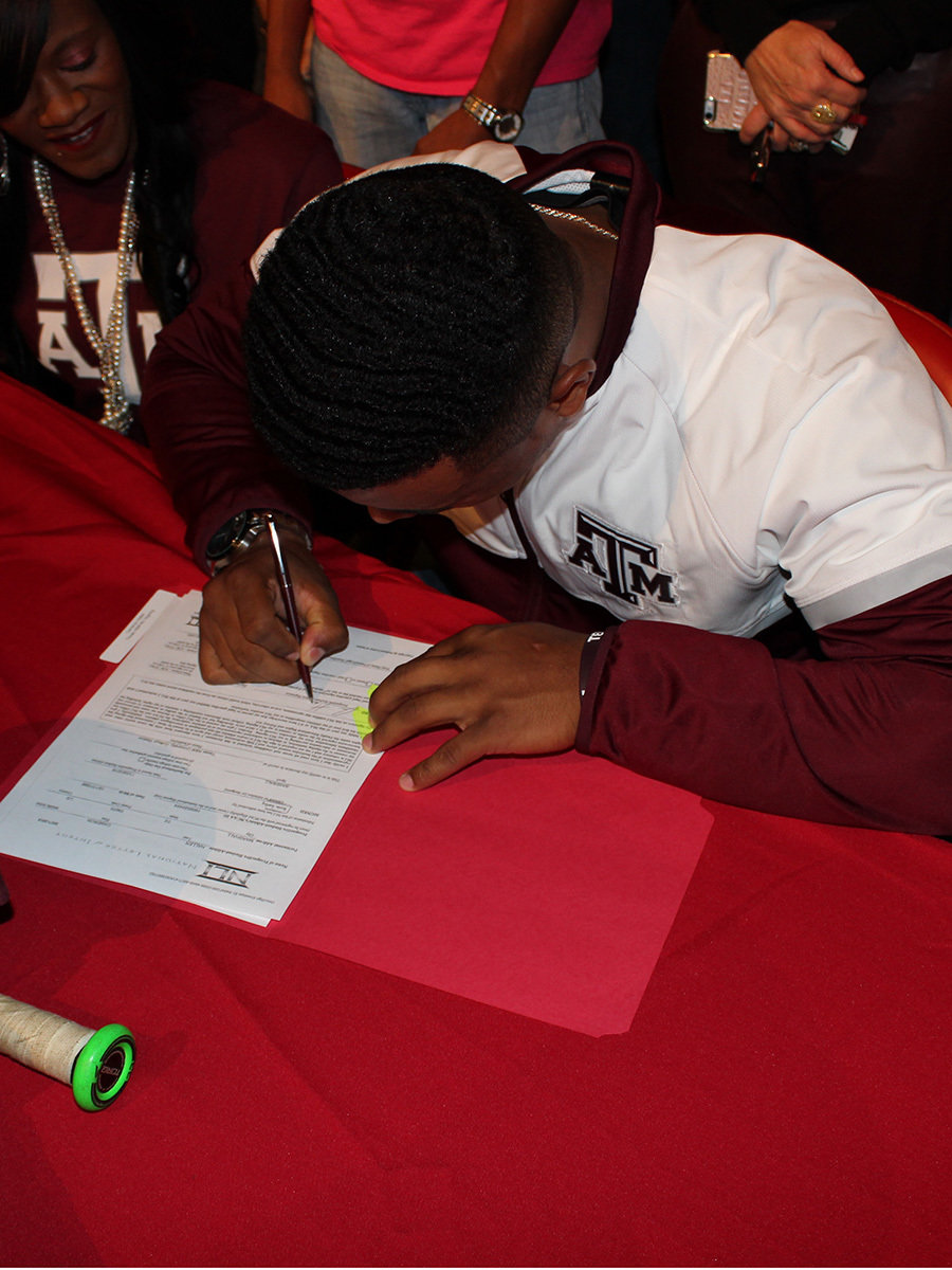 Mavs’ Cameron Haller signs with Texas A&M Baseball - Piney Woods News